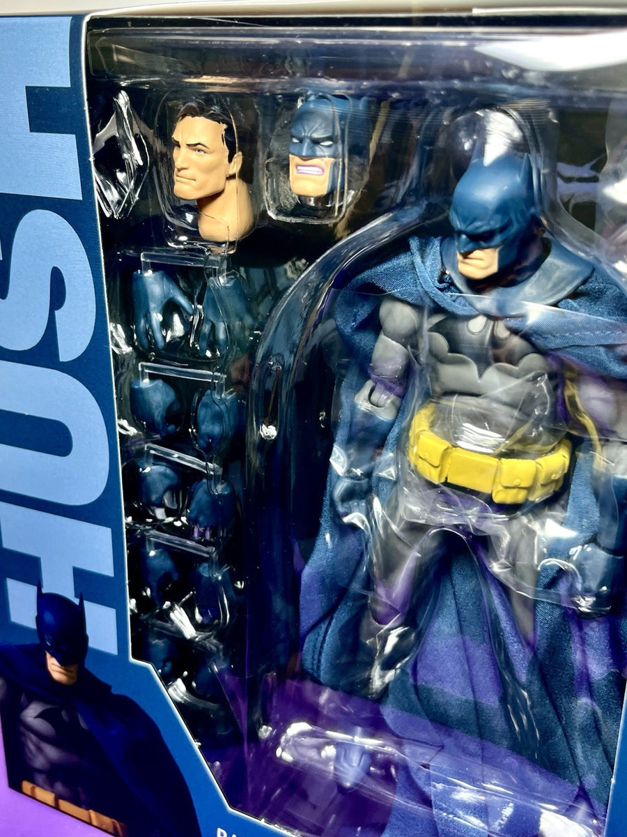 2020 Medicom Toy Mafex - BATMAN “HUSH” Action Figure (No. 105 ...