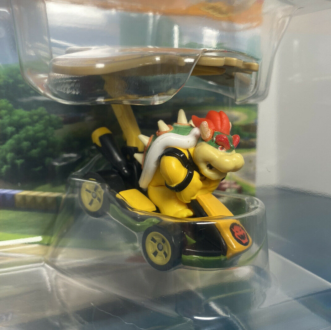 NEW 2021 Hot Wheels Mario Kart: BOWSER Standard Kart + BOWSER KITE Die ...